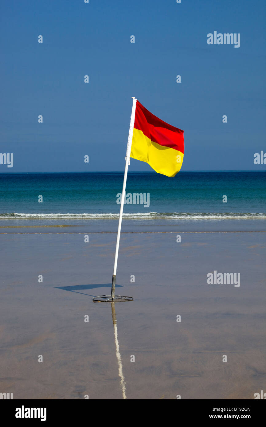 Red swim flag hi-res stock photography and images - Alamy