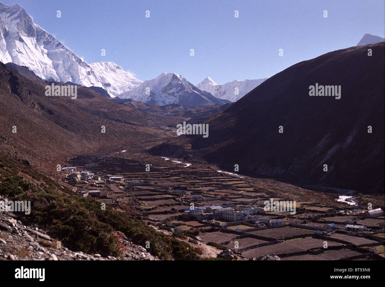 Khunde village, Nepal Stock Photo - Alamy