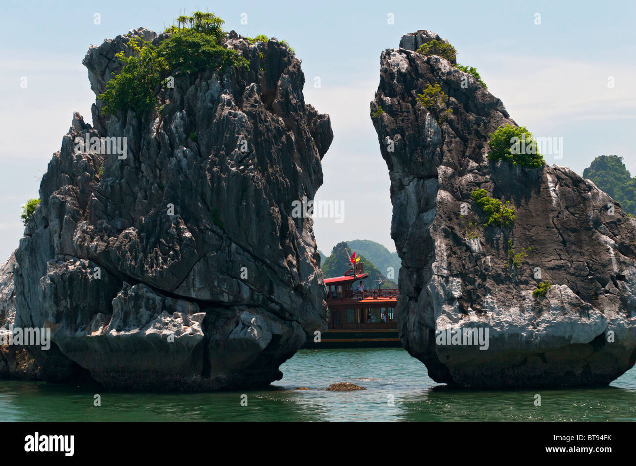 The Kissing Rocks in Halong Bay, Vietnam Stock Photo - Alamy