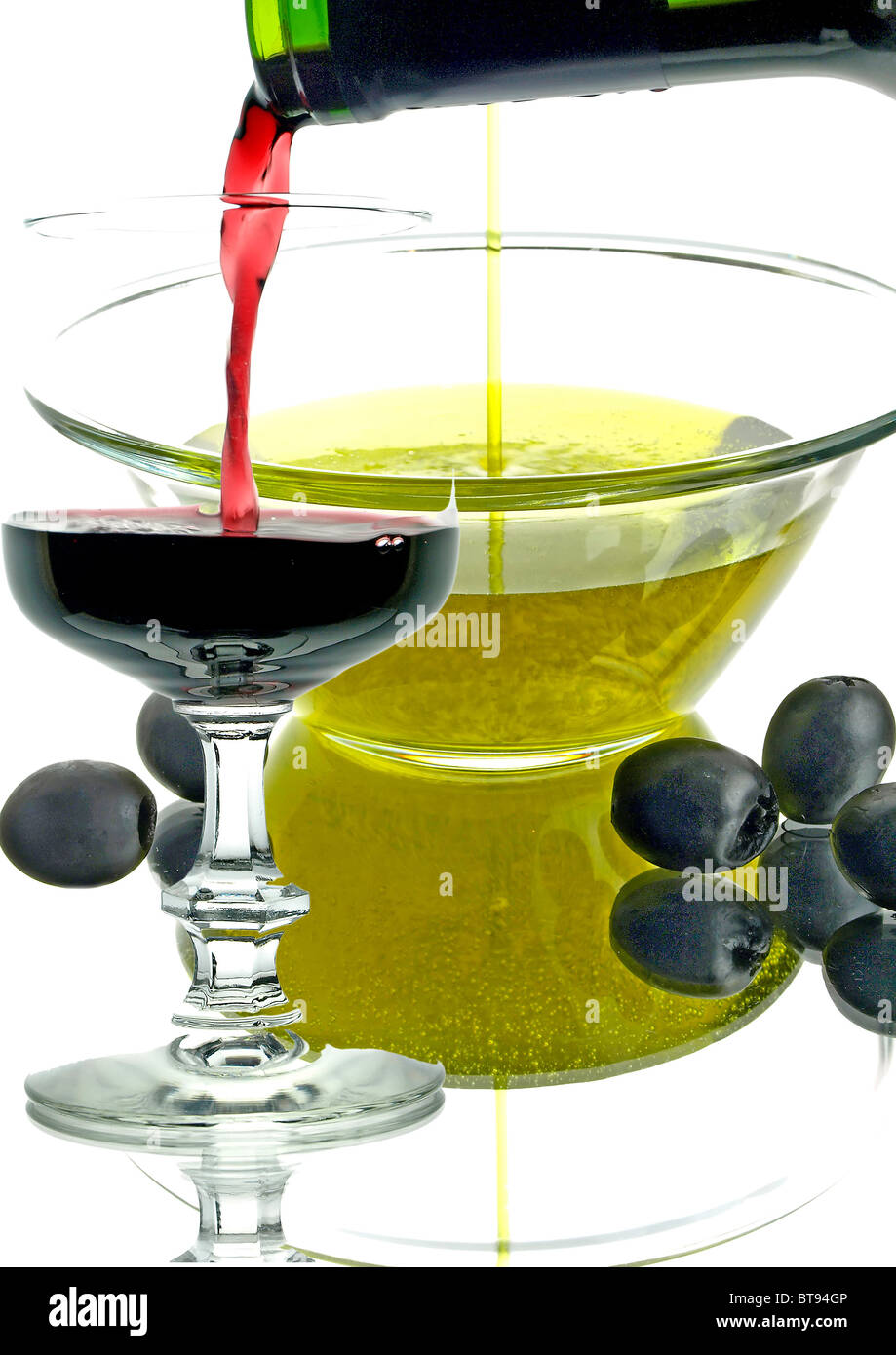 Olives olive oil wine hi-res stock photography and images - Alamy