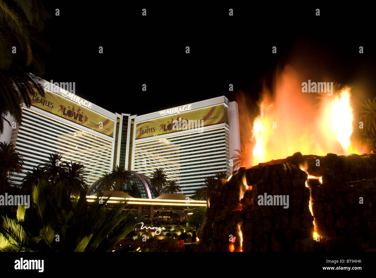 Volcano, The Mirage, Las Vegas Stock Photo - Alamy