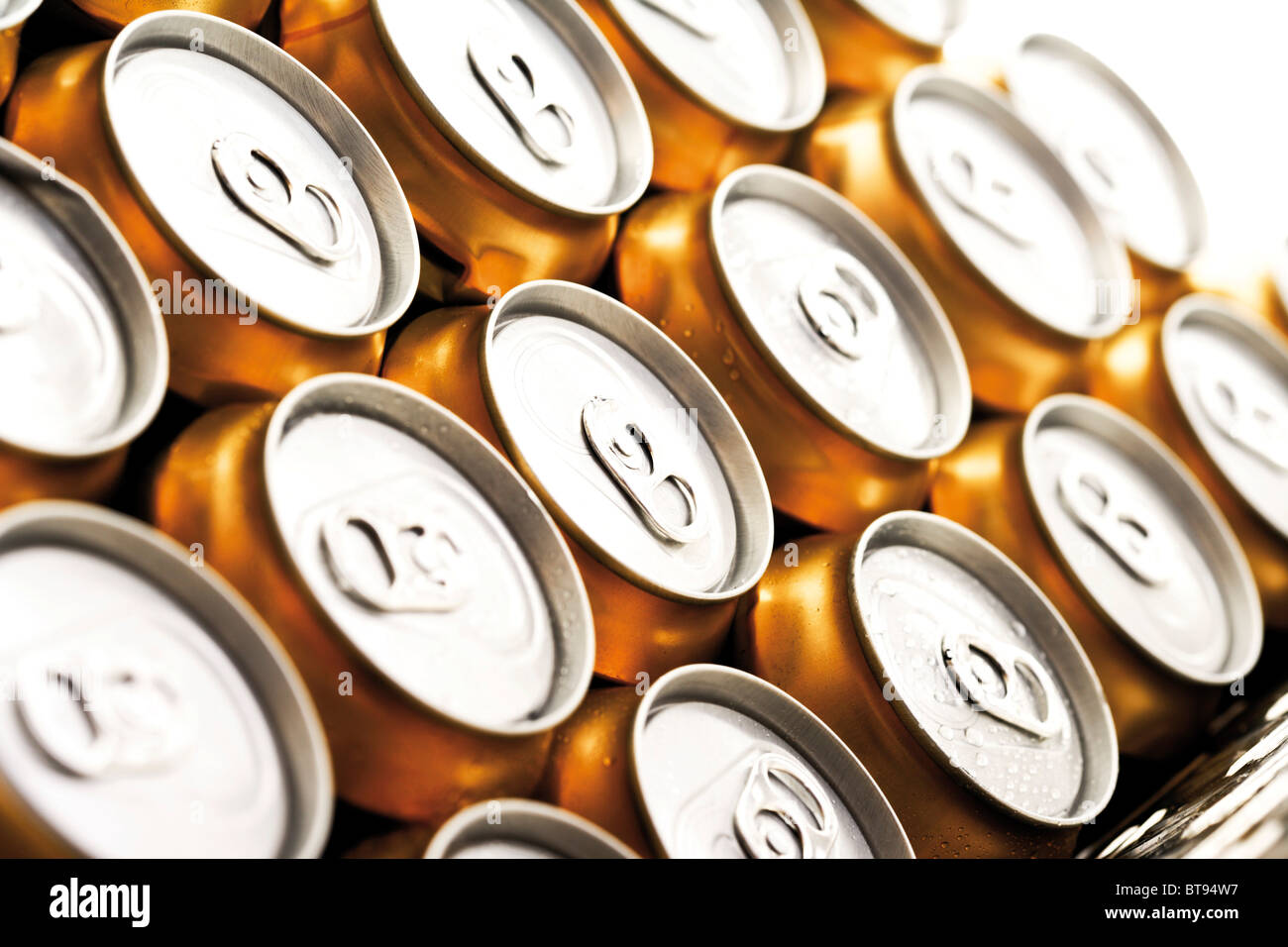 Dosen bier hi-res stock photography and images - Alamy