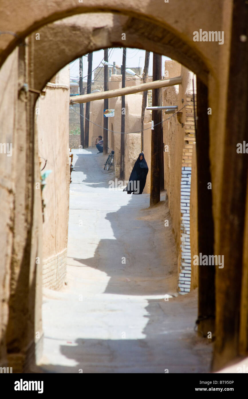 Alley in Yazd Iran Stock Photo - Alamy