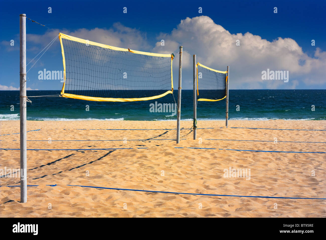 Beach volleyball net at the end of summer Stock Photo - Alamy