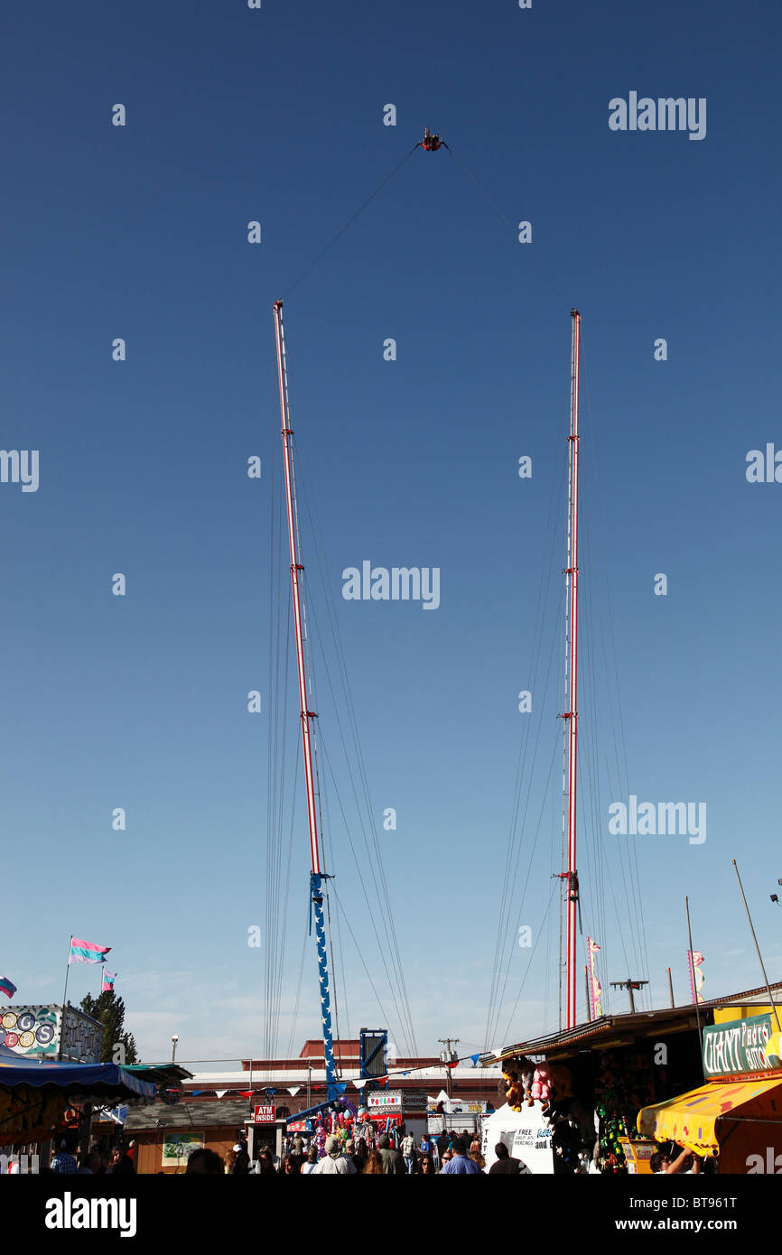 Bungee ride hi-res stock photography and images - Alamy