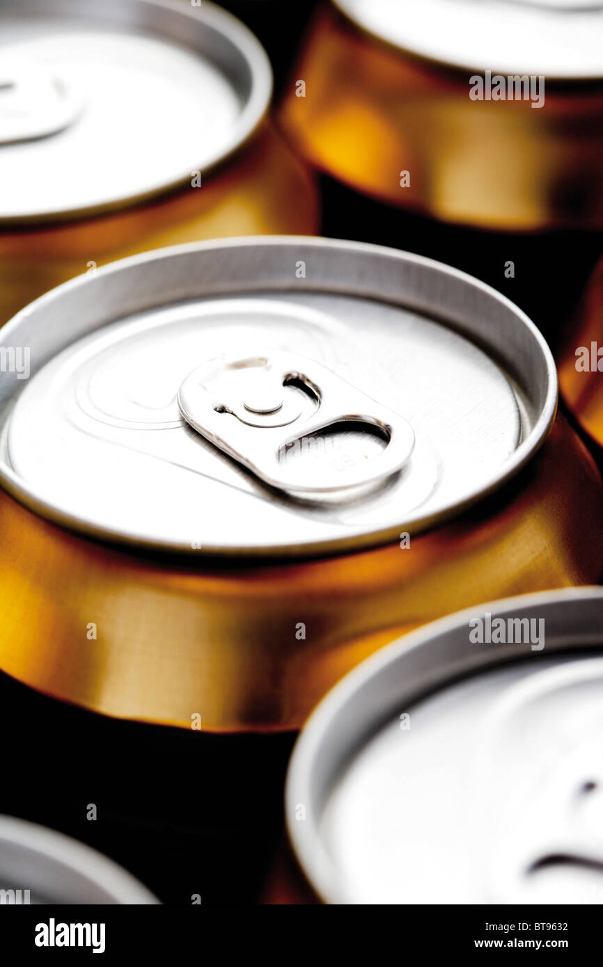 Dosen bier hi-res stock photography and images - Alamy
