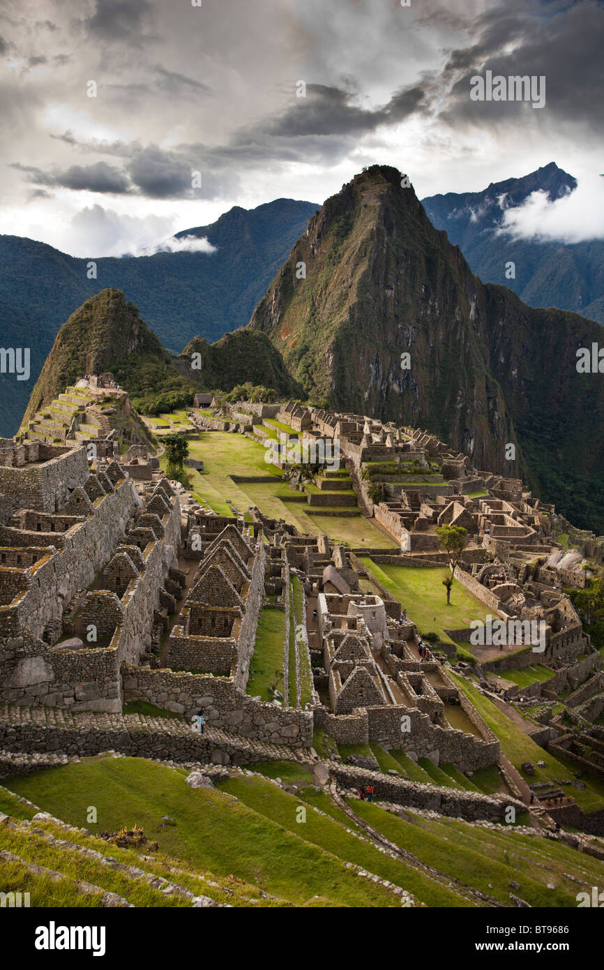Machu Picchu, the ancient "lost city of the Incas", 1400 CA, 2400 ...