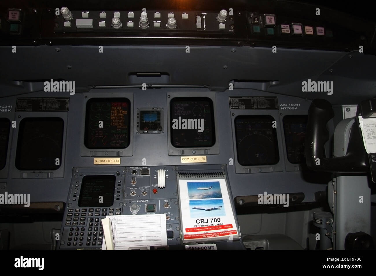 Aircraft cockpit dials and switches hi-res stock photography and images ...