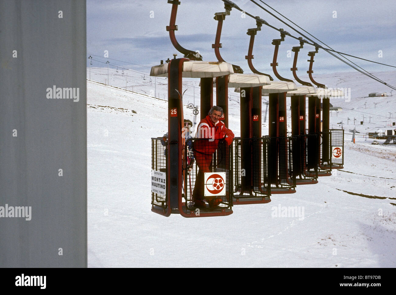 skiers, skiing, Sarenne Glacier, Le Massif des Grandes Rousses, Alpe d ...