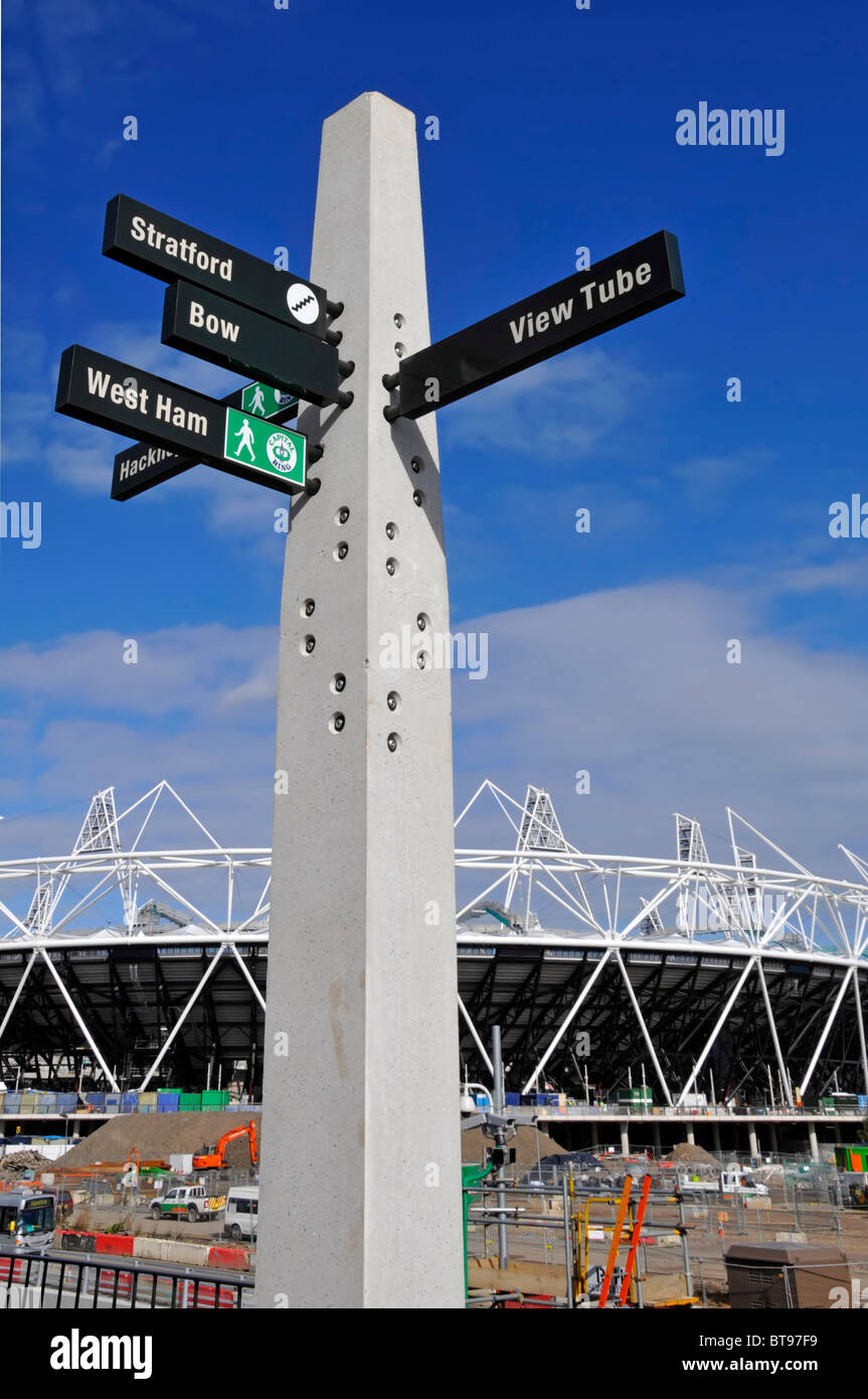 Stadium signage at the olympic stadium hi-res stock photography and ...