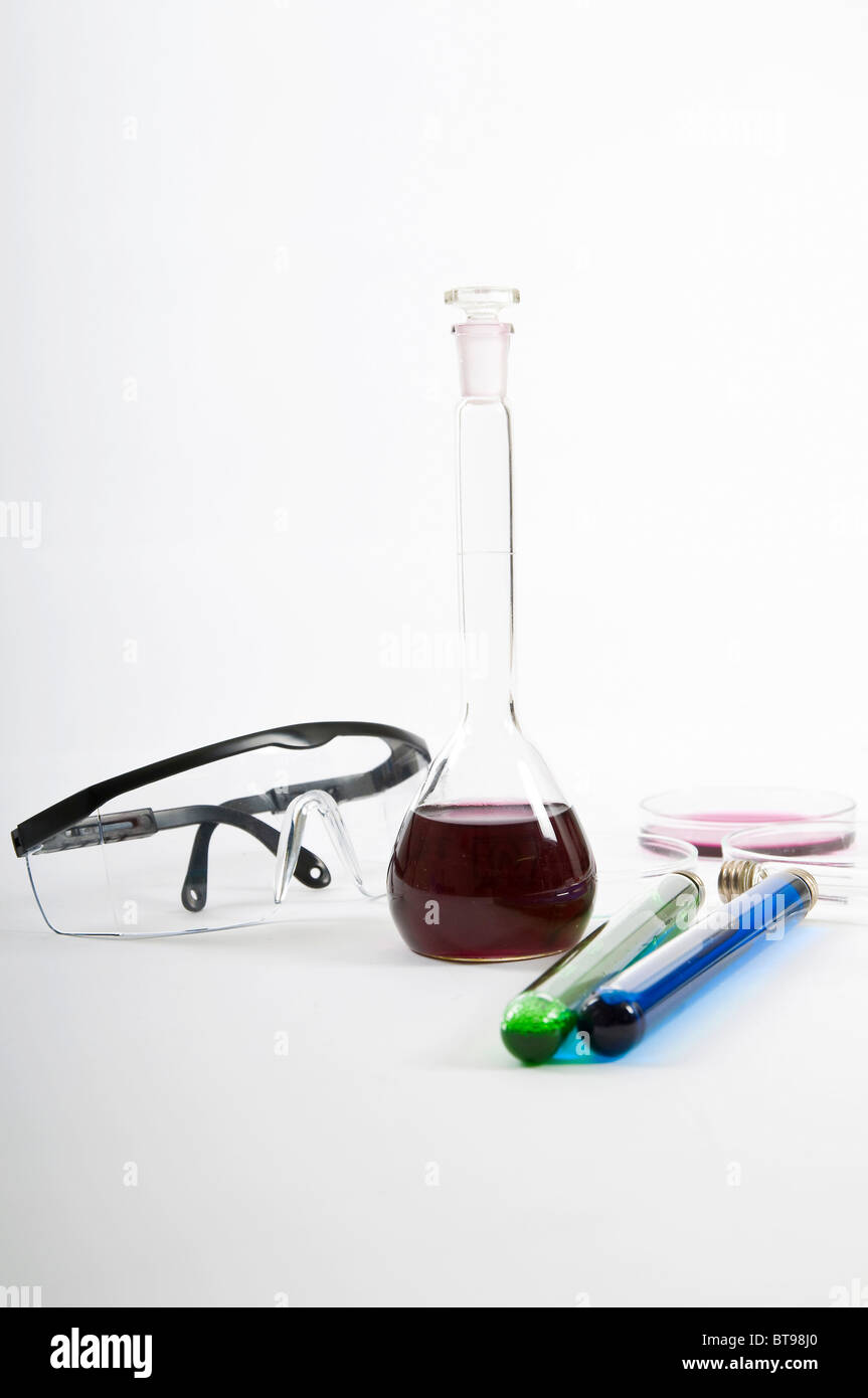 Lab utensils hi-res stock photography and images - Alamy