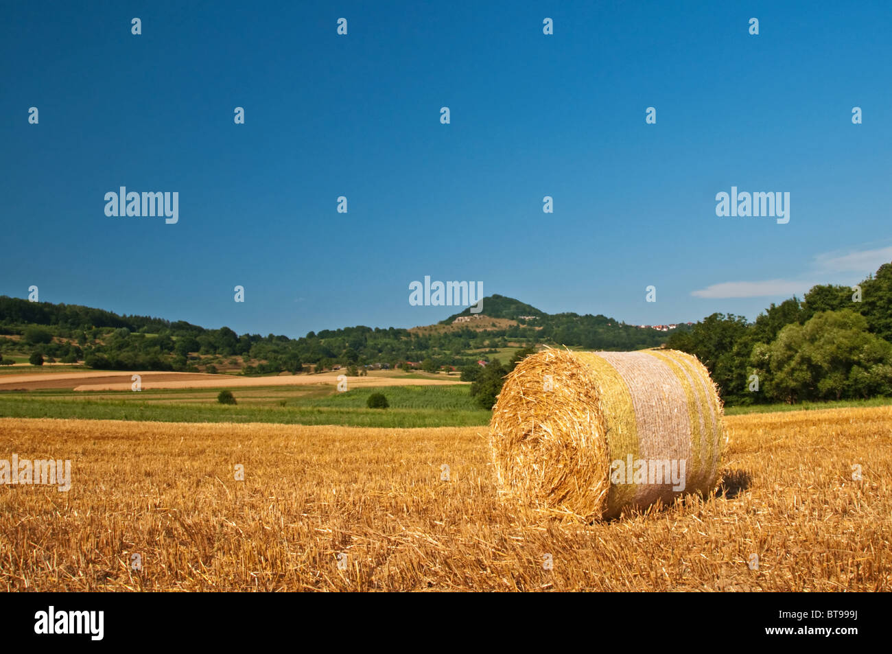 Grain bale hi-res stock photography and images - Alamy