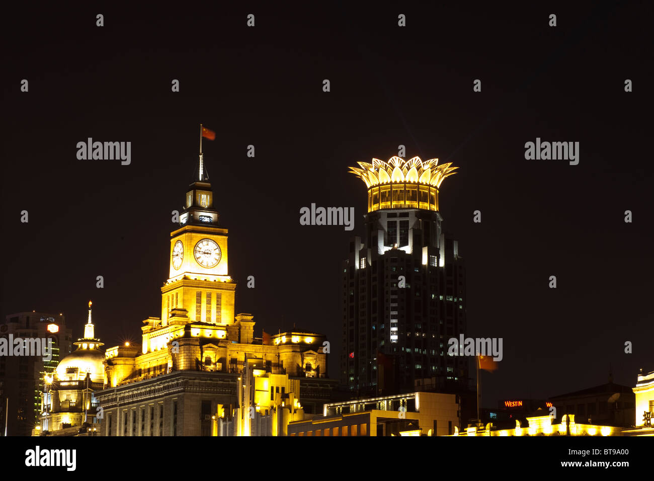 Buildings at shanghai bund china Stock Photo - Alamy