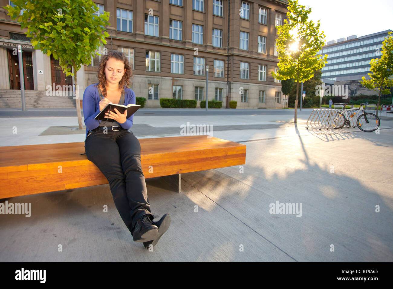 Horizontal writing hi-res stock photography and images - Alamy