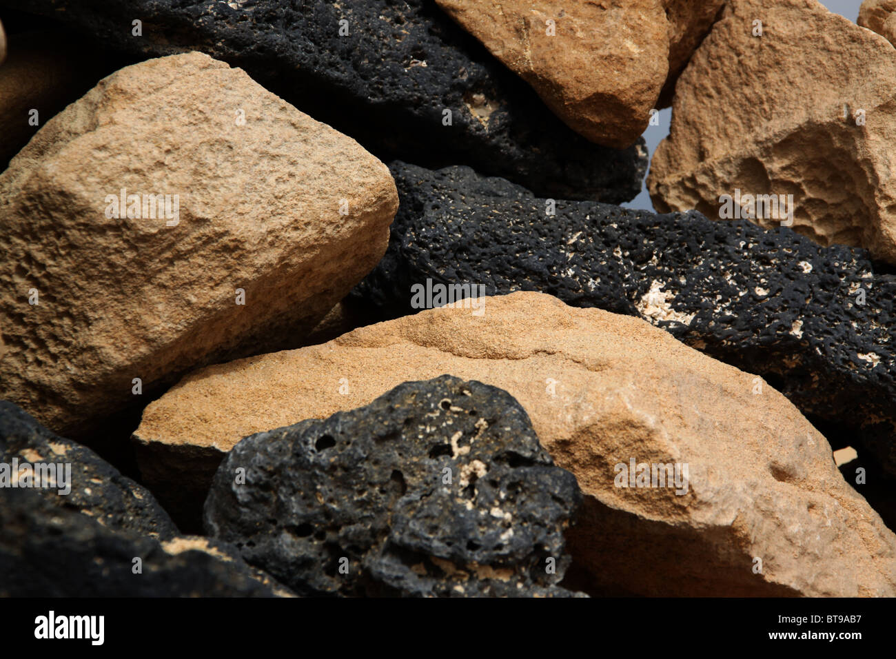 Rough rocks boulders dry hi-res stock photography and images - Alamy