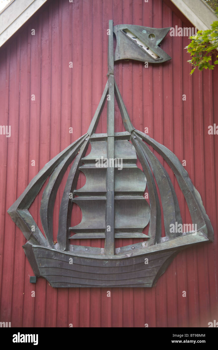 Ship wood carving hi-res stock photography and images - Alamy