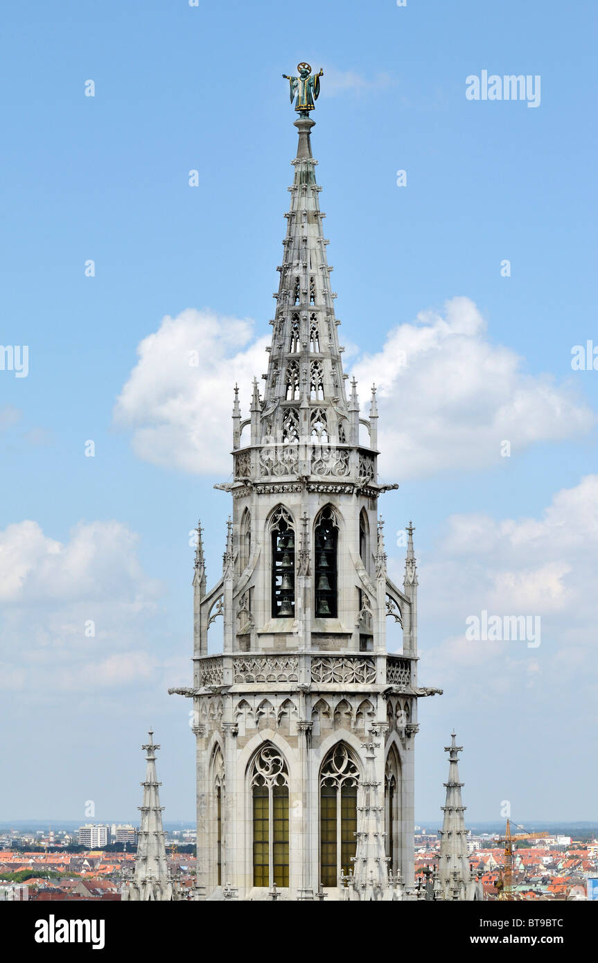 Muenchner Kindl statue at the top of the town hall tower, Munich ...