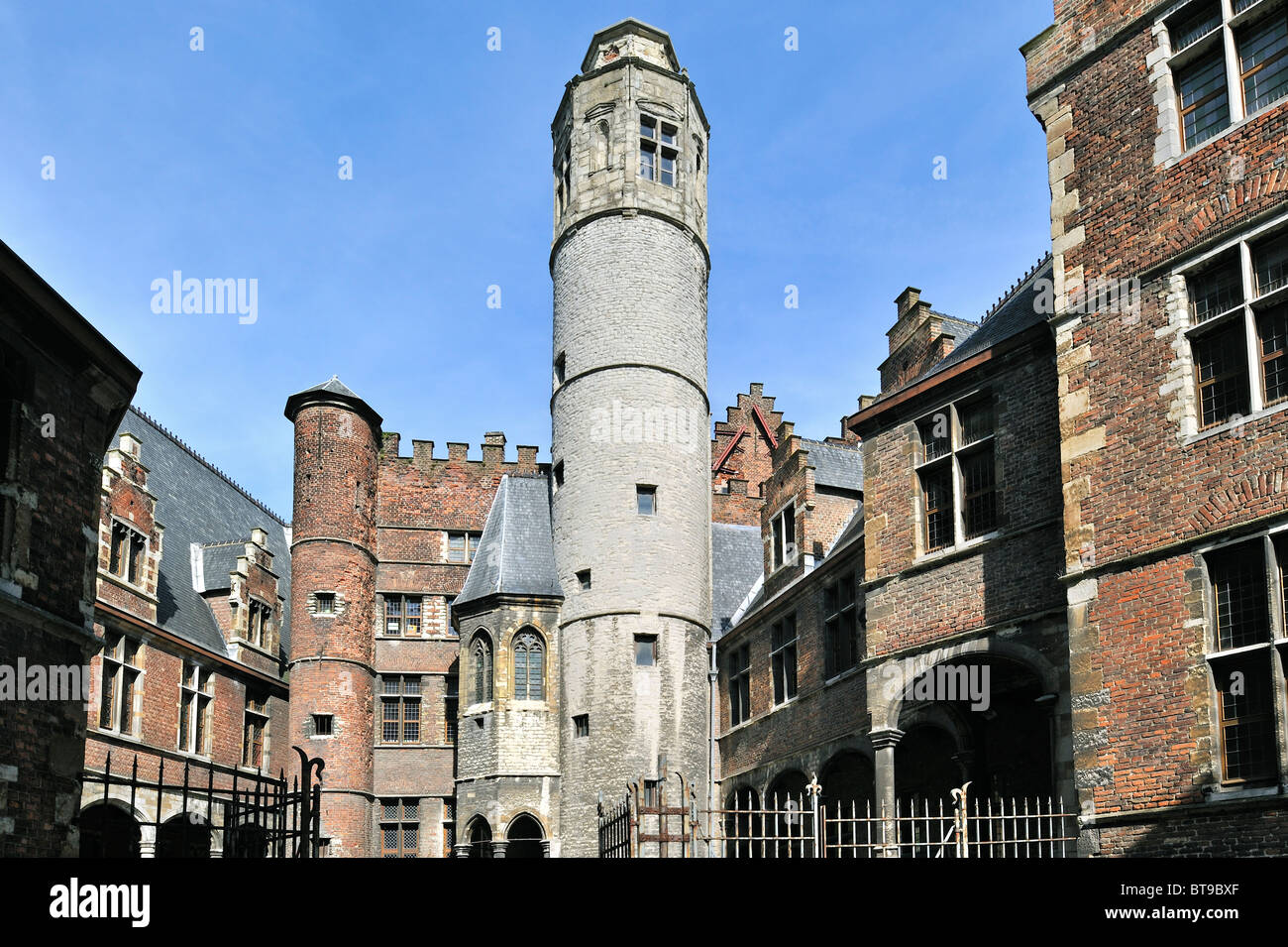 Shickle hi-res stock photography and images - Alamy