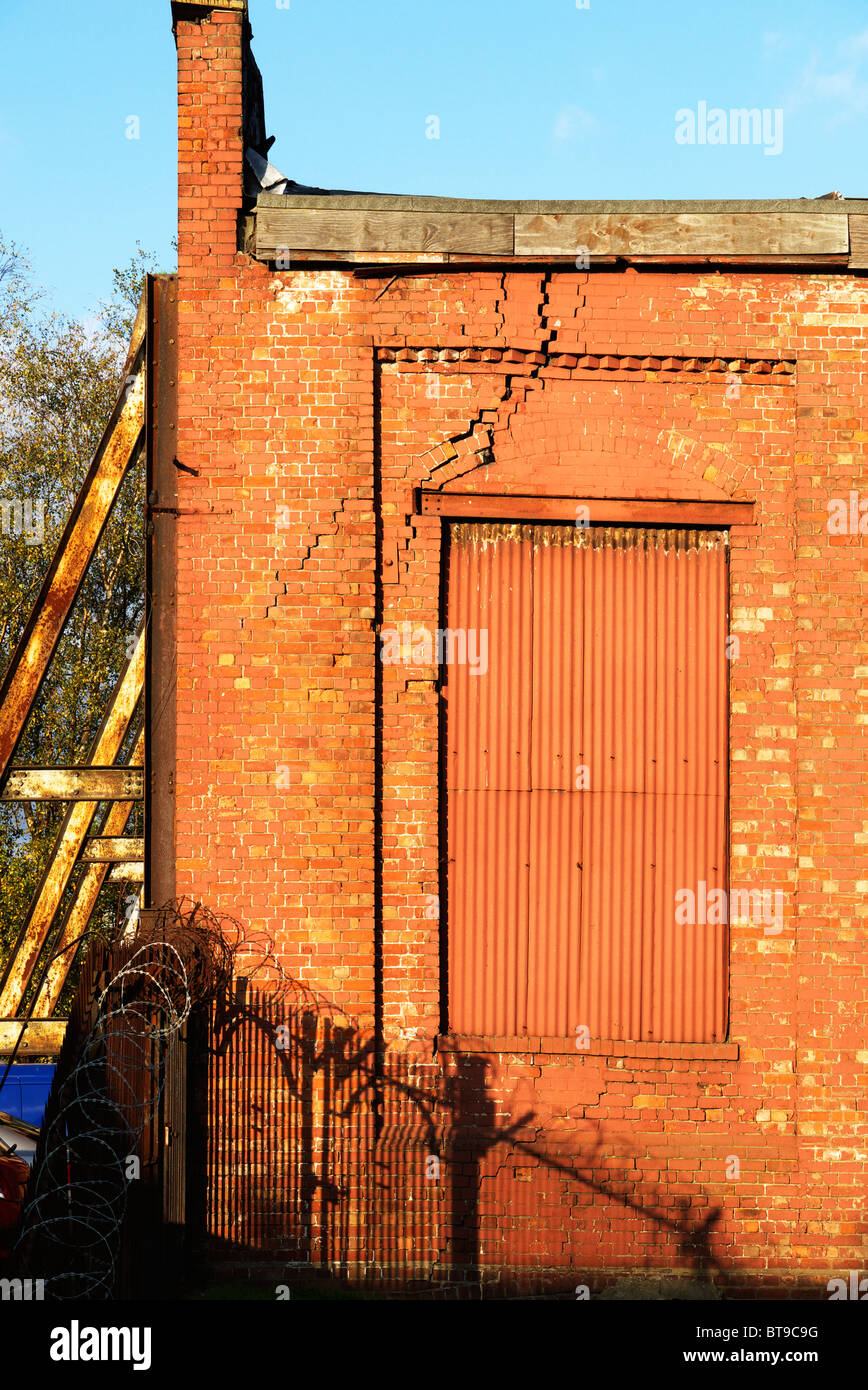 Building subsidence hi-res stock photography and images - Alamy