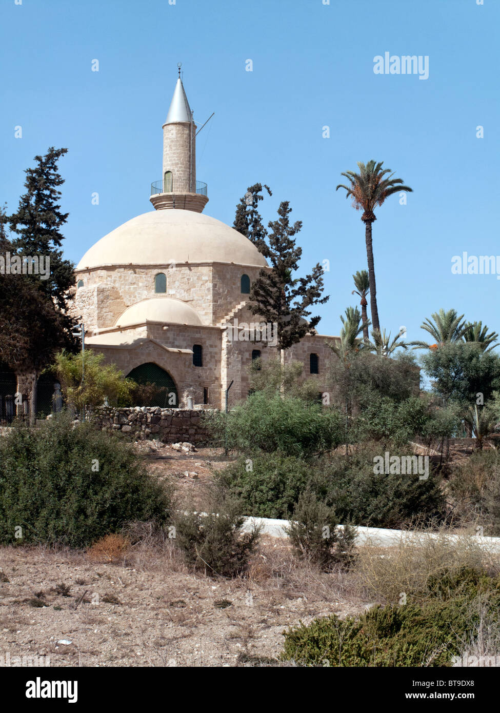 Hala Sultan (Umm Haram) Tekke Mosque, Larnaca, Cyprus Stock Photo - Alamy