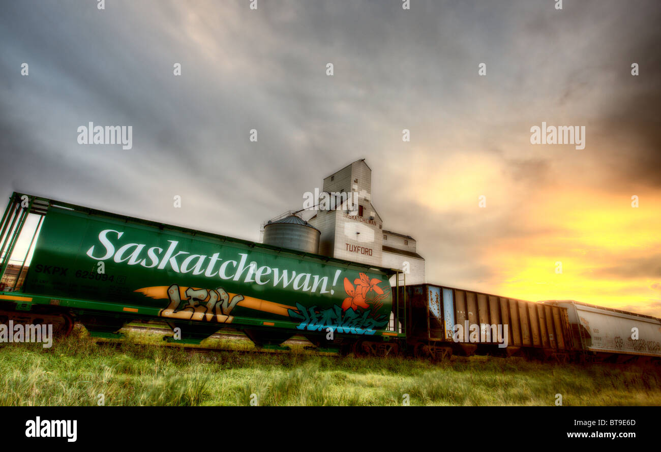 Tuxford hi-res stock photography and images - Alamy