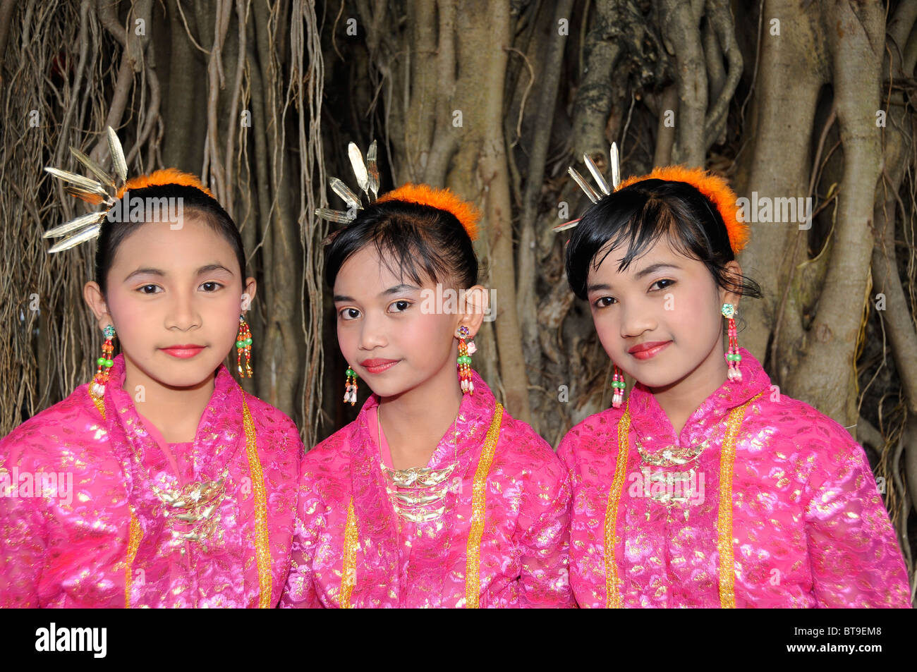 Southeast asian students hi-res stock photography and images - Alamy