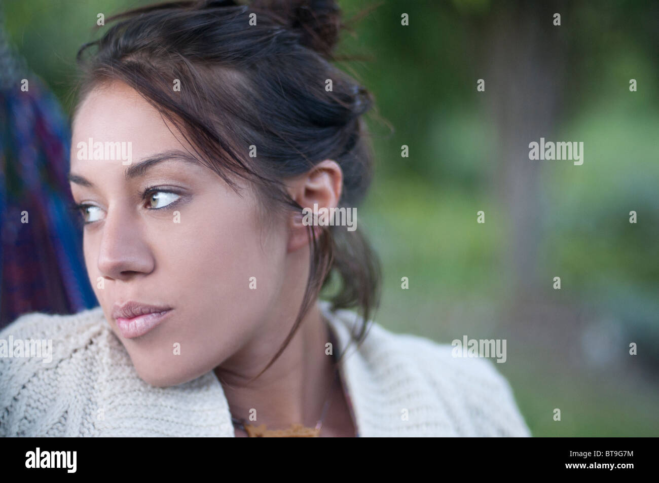 Portrait brunette woman turning head hi-res stock photography and ...