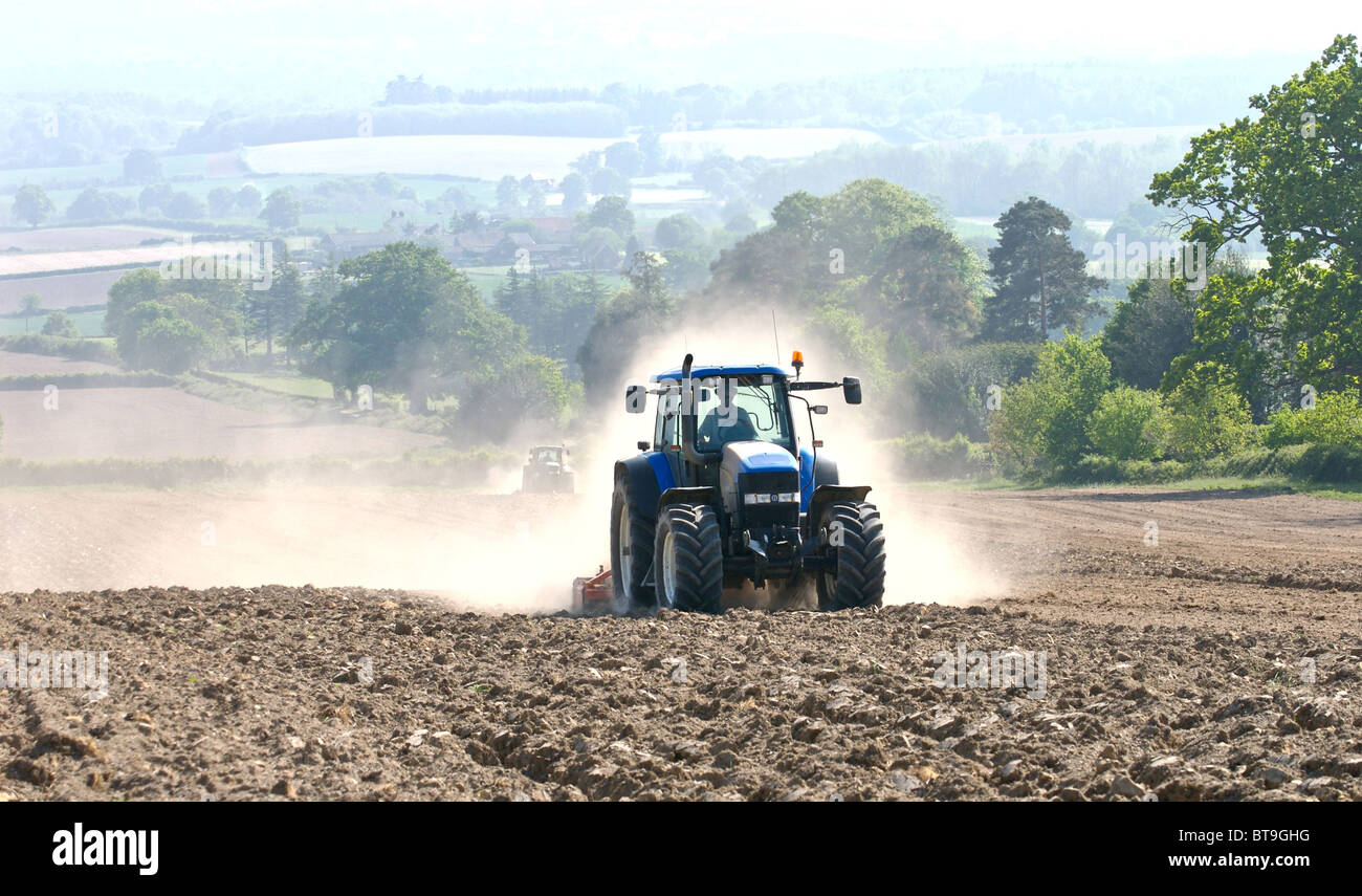 Pulverising hi-res stock photography and images - Alamy