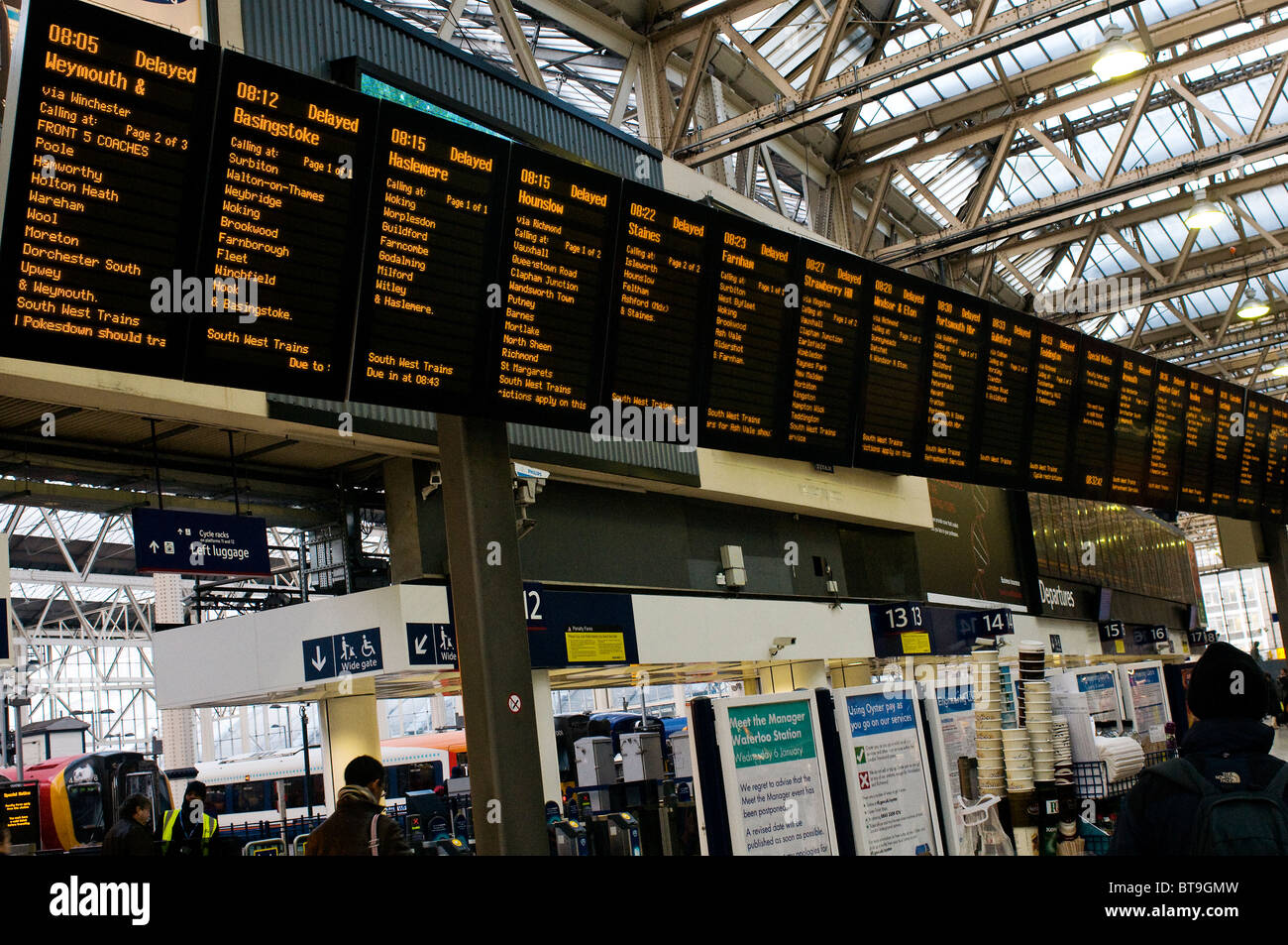 Delays at London Waterloo Rail Station Stock Photo - Alamy