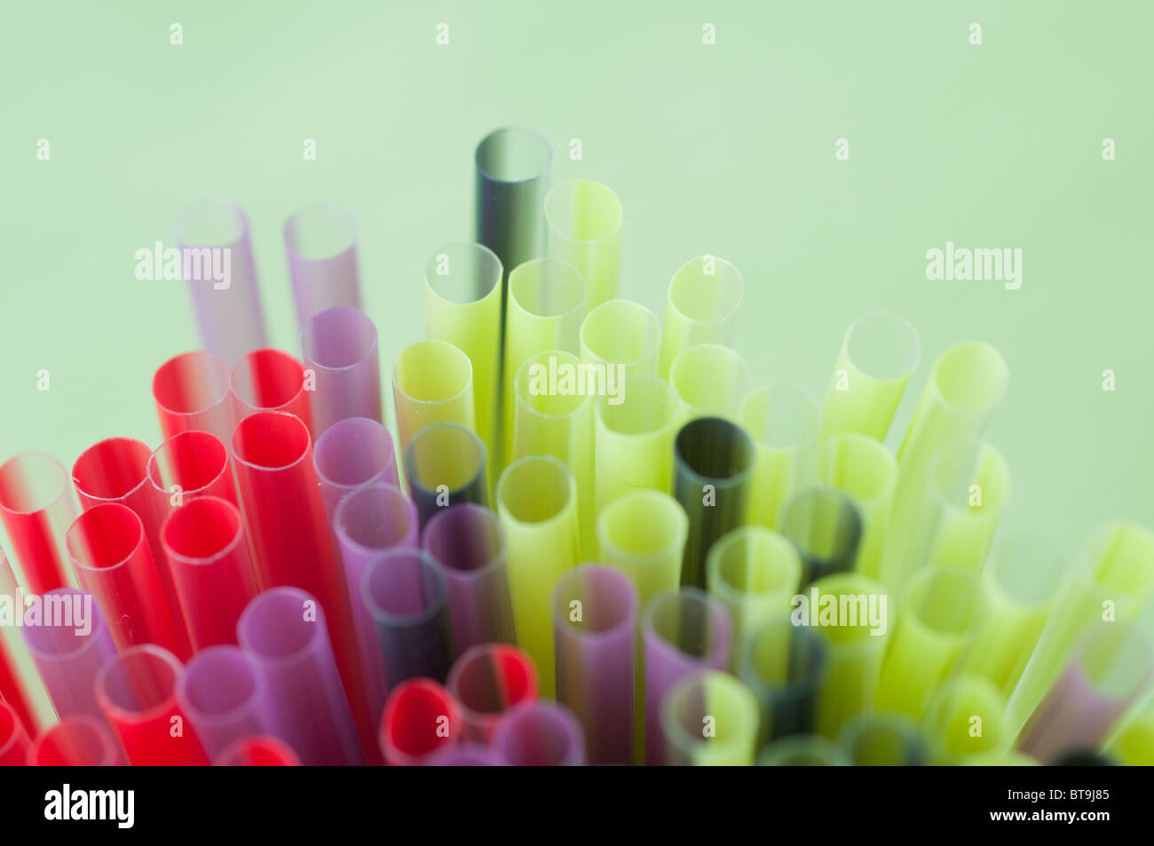 Plastic colored cocktail straws bar hi-res stock photography and images ...