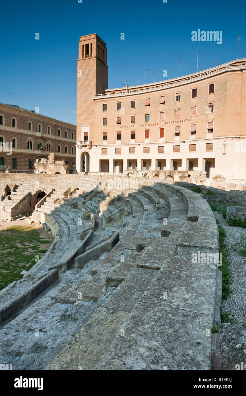 Roman amphitheatre theatre hi-res stock photography and images - Alamy