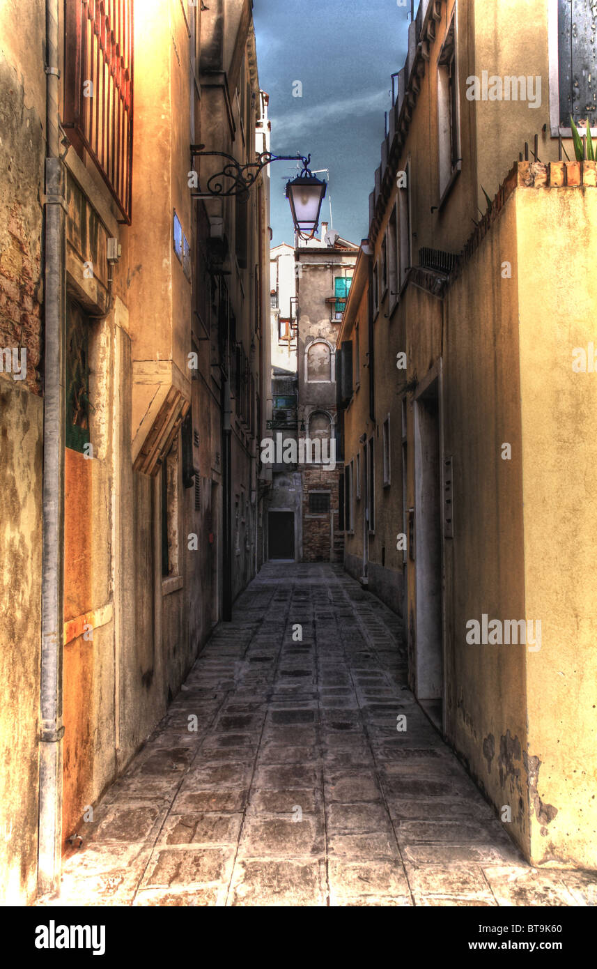 Buildings narrow passage hi-res stock photography and images - Alamy