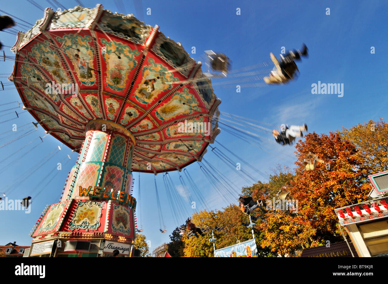 Chair o planes roundabout hi-res stock photography and images - Alamy