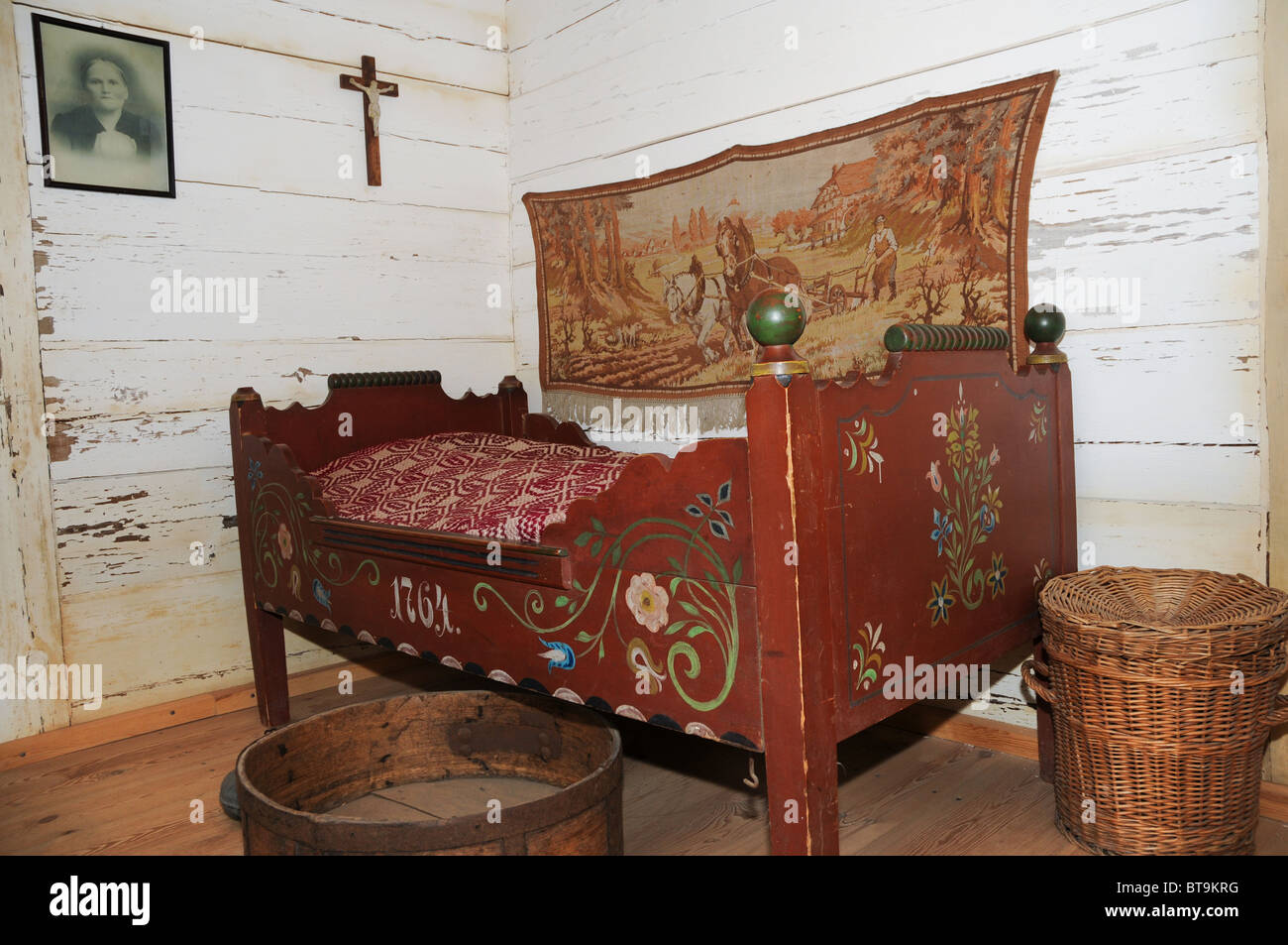 Old bedroom in country house hi-res stock photography and images - Alamy