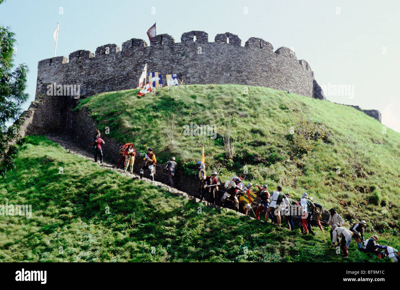 Totnes Castle, Devon, medieval re-enactment English castles England UK ...