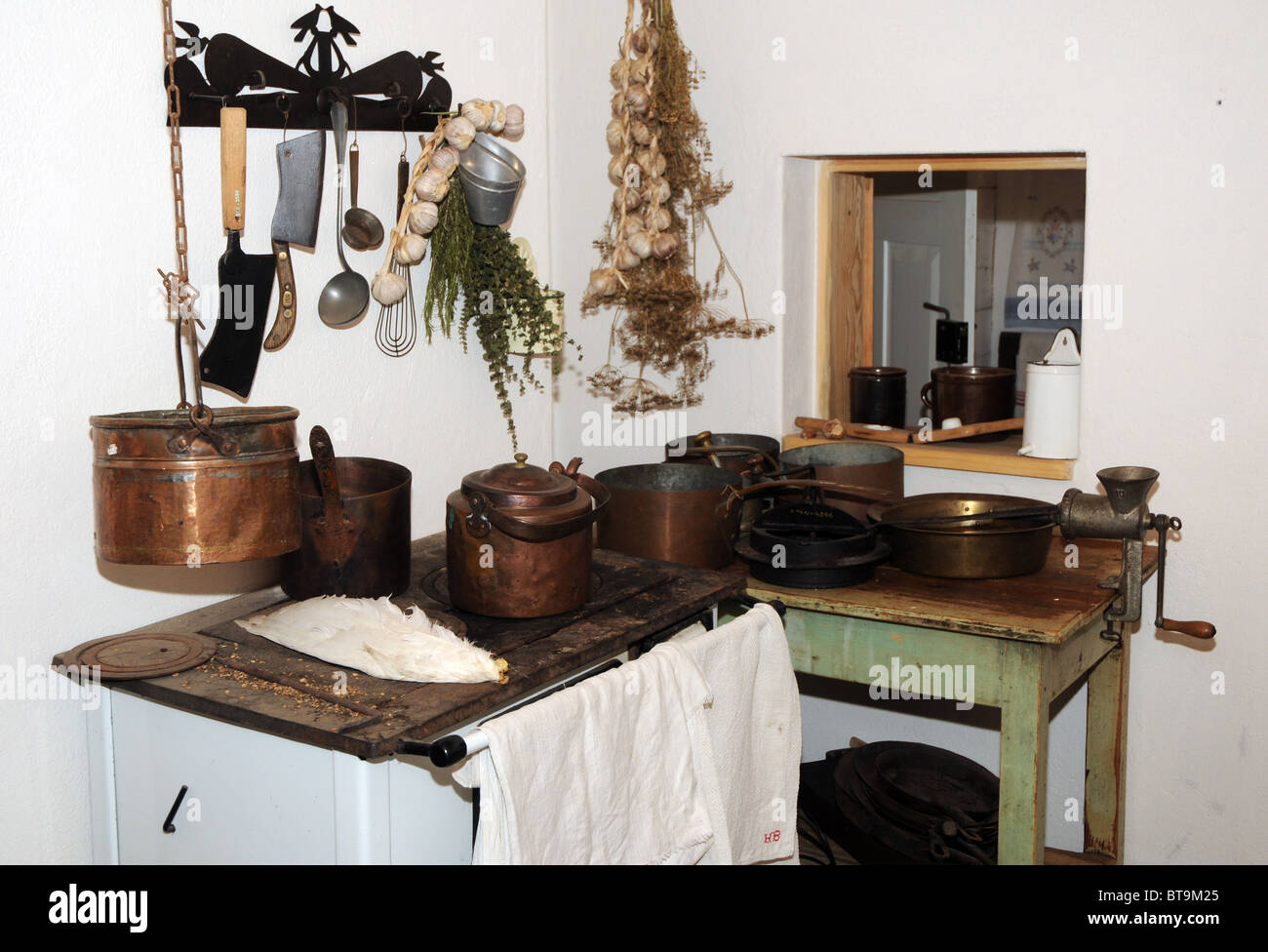 Kitchen hut hi-res stock photography and images - Alamy