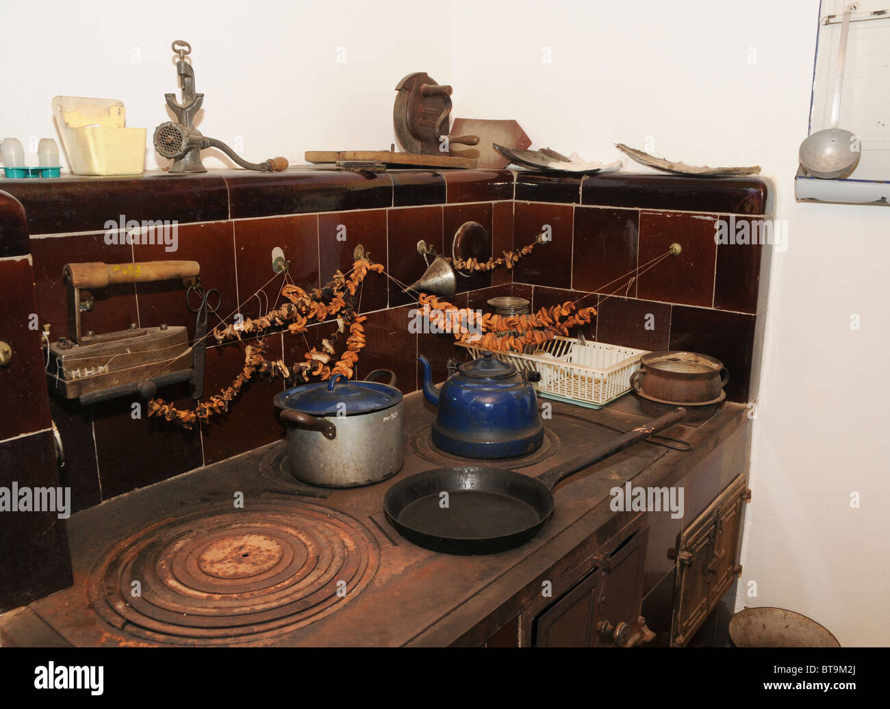Interior traditional rustic polish kitchen hi-res stock photography and ...
