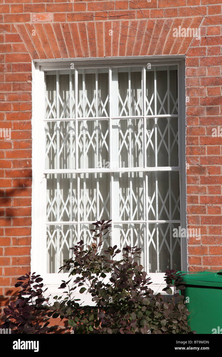Internal office windows hi-res stock photography and images - Alamy