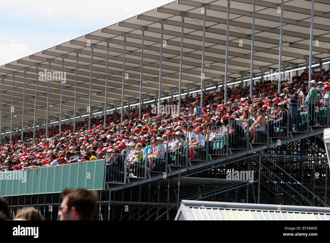 Silverstone crowd hi-res stock photography and images - Alamy
