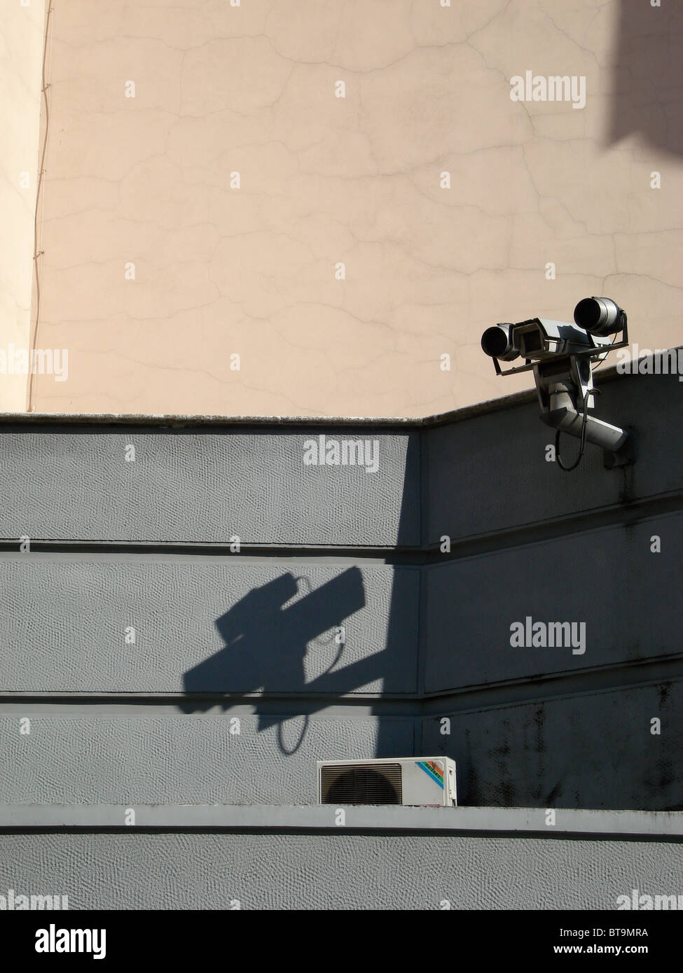 External cctv hi-res stock photography and images - Alamy