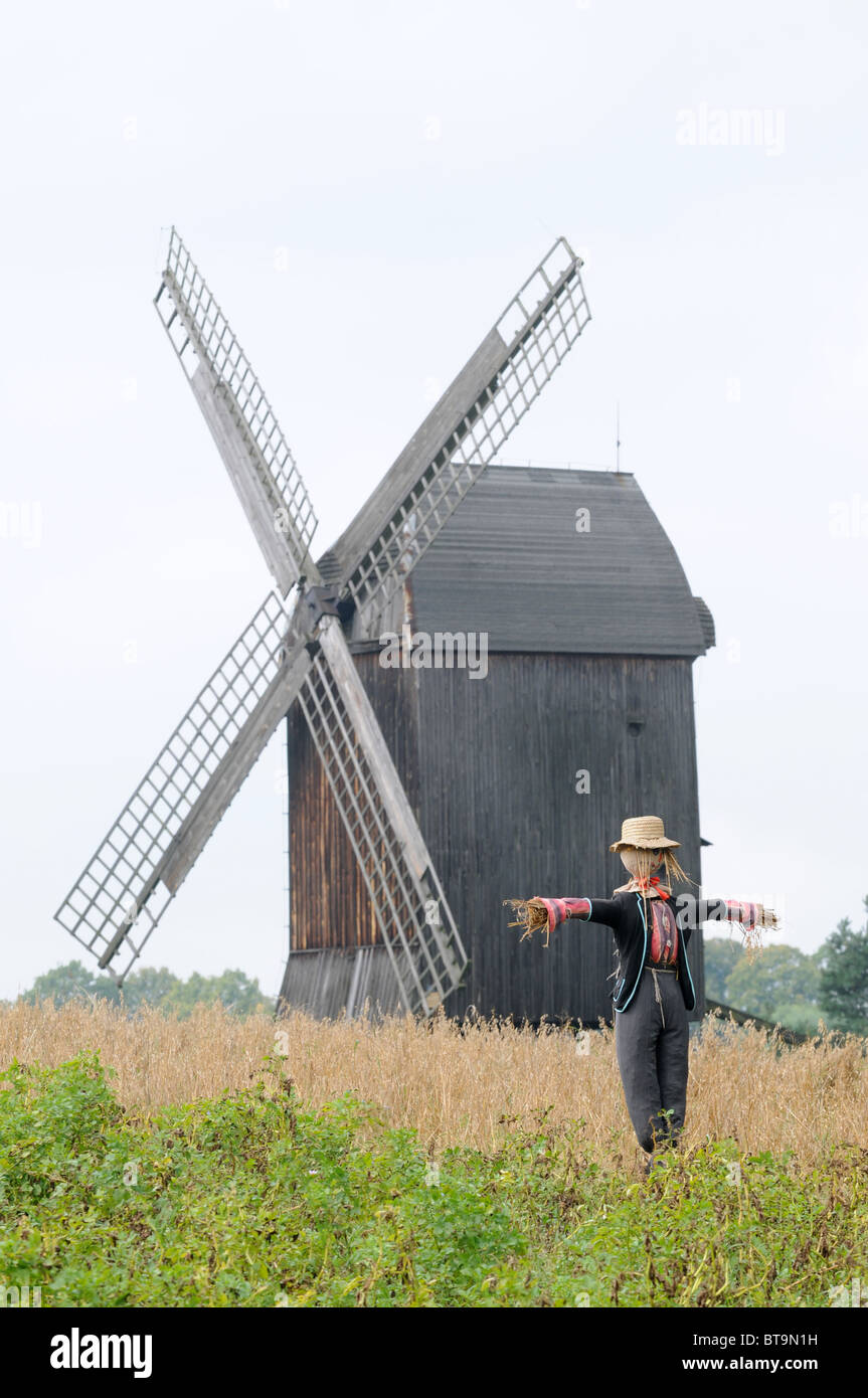 Original Post Mill from late 18th century (1773), The Folk Architecture ...