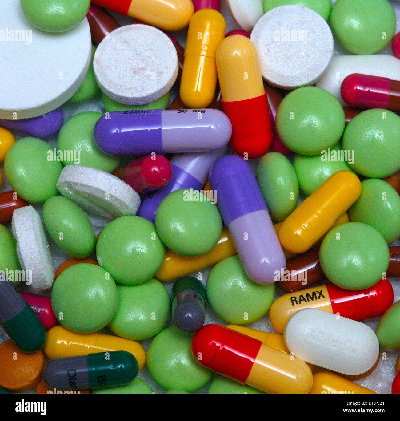 Drugs cabinet hi-res stock photography and images - Alamy