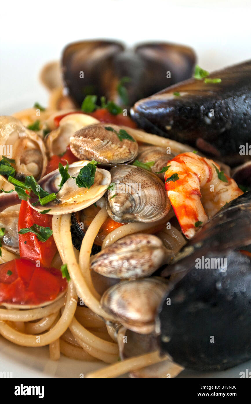 Muscles Seafood High Resolution Stock Photography and Images - Alamy