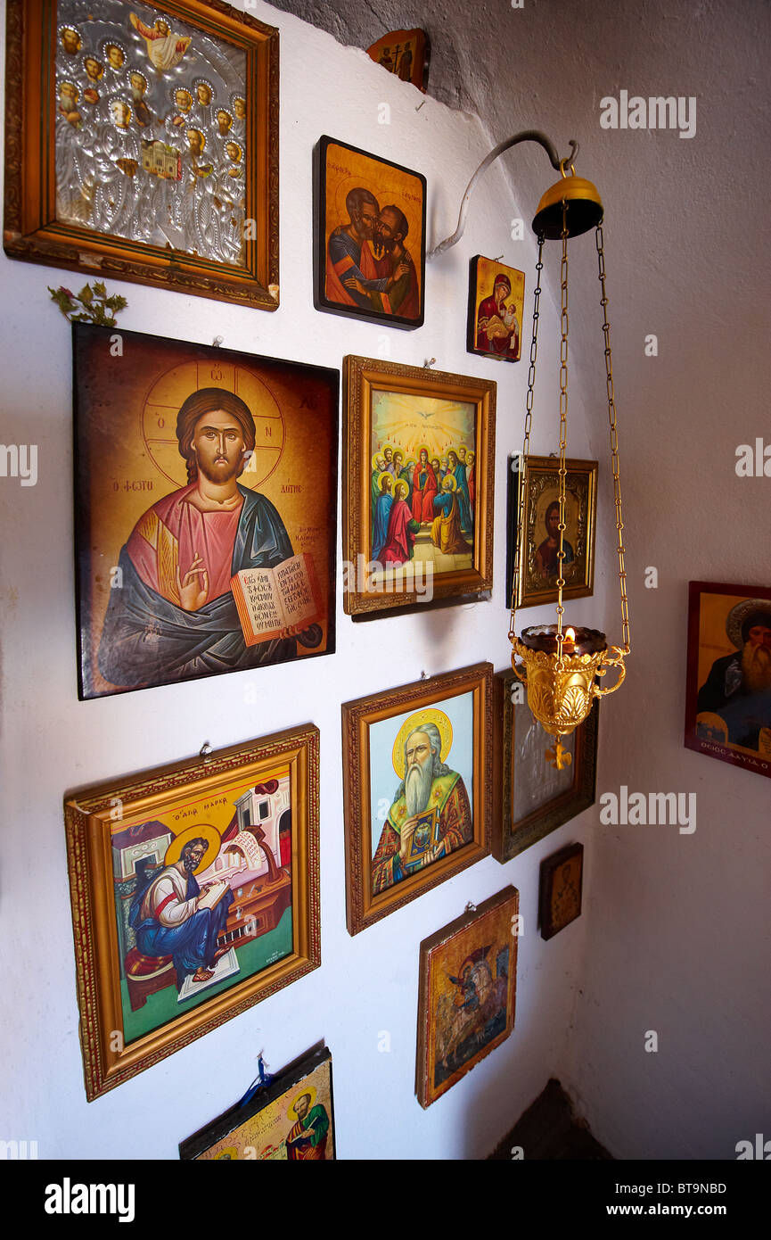 Greek orthodox chapels hi-res stock photography and images - Alamy