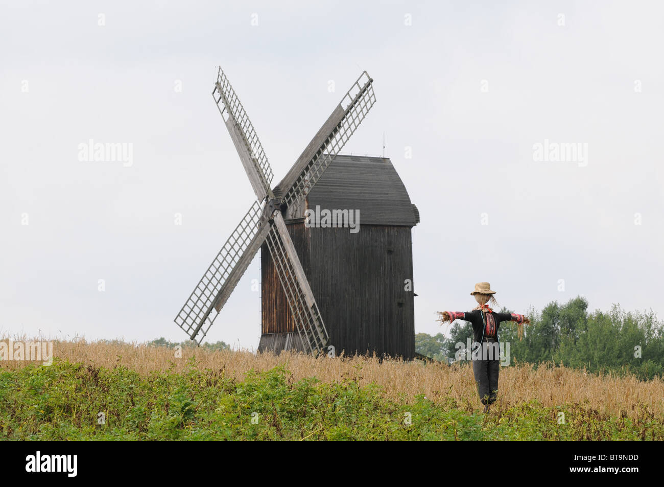 Original Post Mill from late 18th century (1773), The Folk Architecture ...