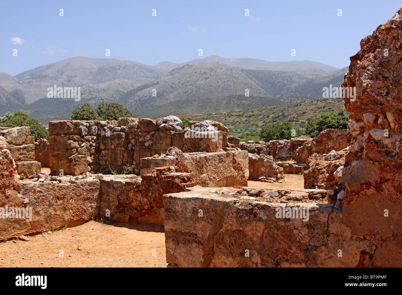 Malia Palace, archaeological excavation site, Minoan palace, Heraklion ...