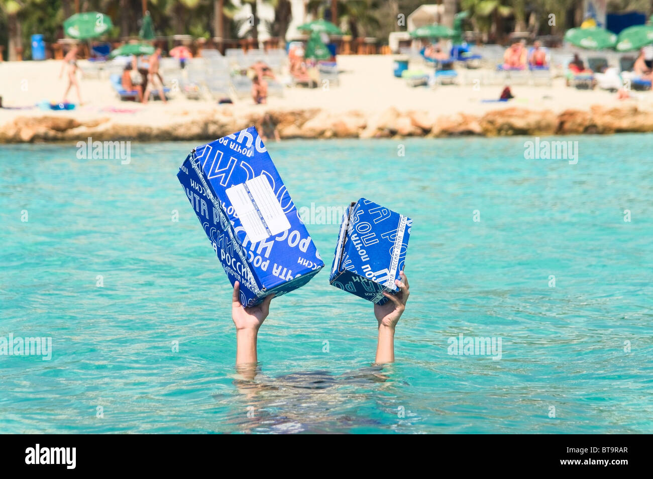 Man drowning hi-res stock photography and images - Alamy