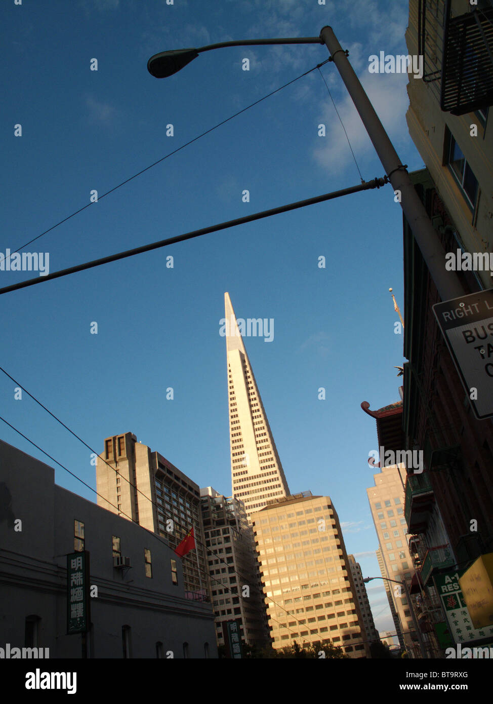 San francisco tallest building hi-res stock photography and images - Alamy