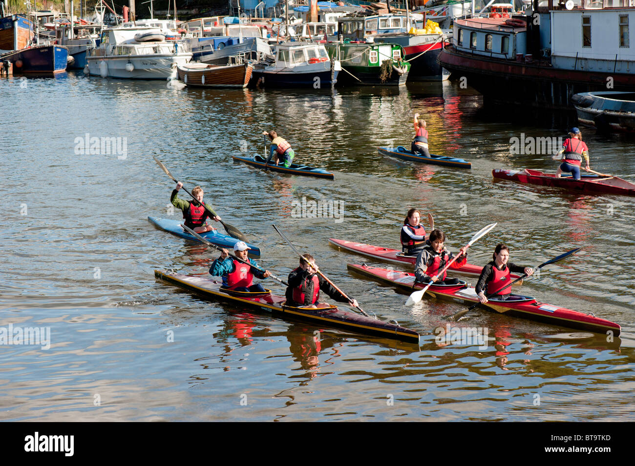Thames kayaking hi-res stock photography and images - Alamy