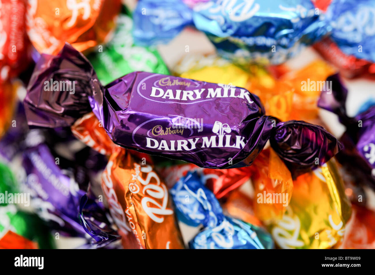 Detail of Cadbury's chocolate sweets Stock Photo - Alamy